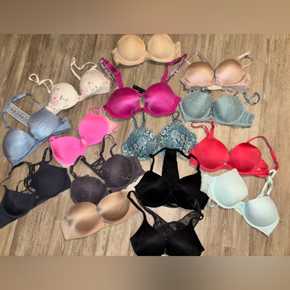 Victoria's Secret | Intimates & Sleepwear | Victorias Secret Bras 32b ...